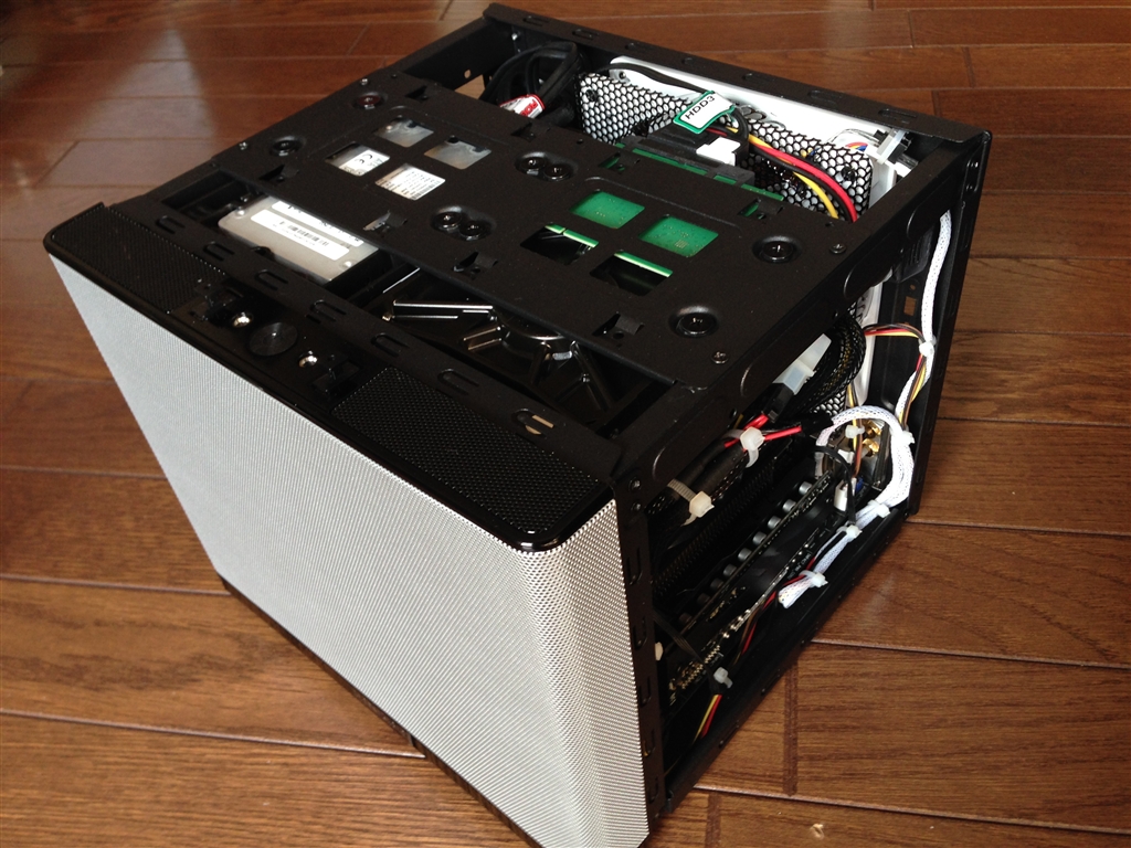 価格.com - 『全体写真』JONSBO V6S [Silver] hatucocoさんのレビュー・評価投稿画像・写真「小型高性能PCを組ん ...