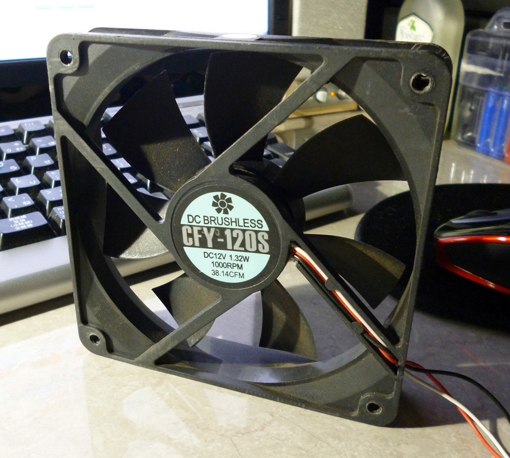 価格.com - AINEX CFY-120S kokonoe_hさんのレビュー・評価投稿画像・写真「まあまあな普通な1000prmファン」[195568]