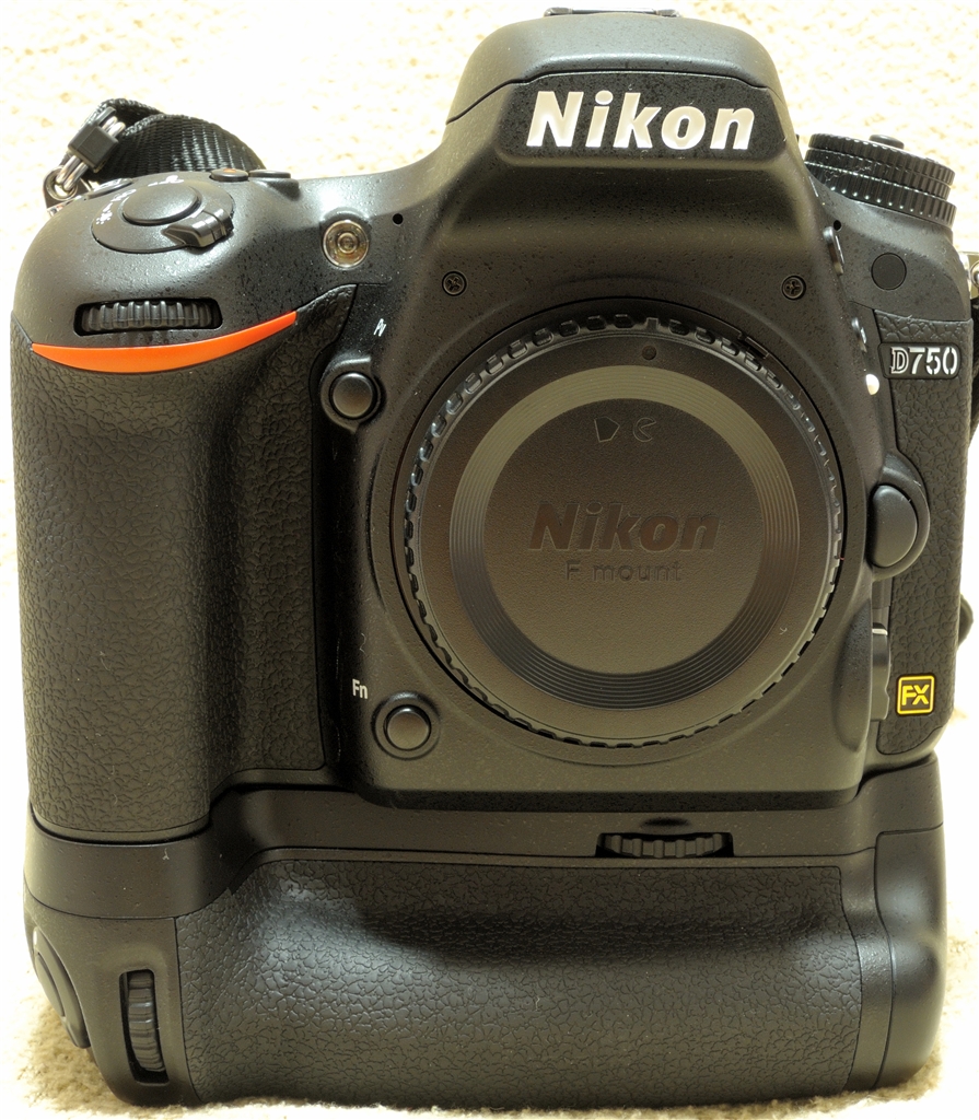 価格.com - 『ボディ前面』ニコン MB-D16 六甲のおいしい酒さんのレビュー・評価投稿画像・写真「純正バッテリーグリップ^^ 安定感 ...