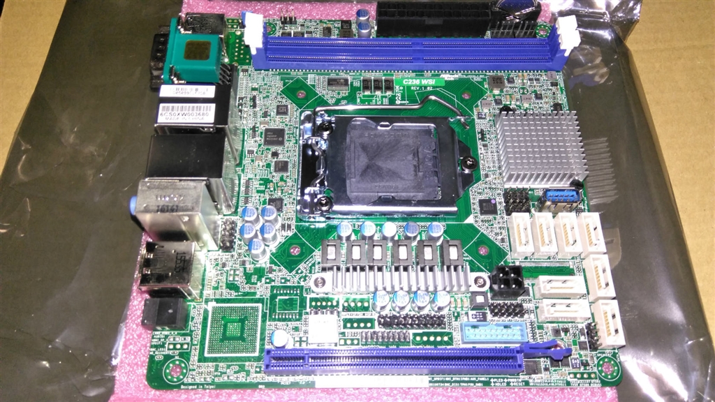 価格.com - ASRock C236 WSI 空気抜き（レビュ～用）さんのレビュー・評価投稿画像・写真「USB接続のHDDがあると ...