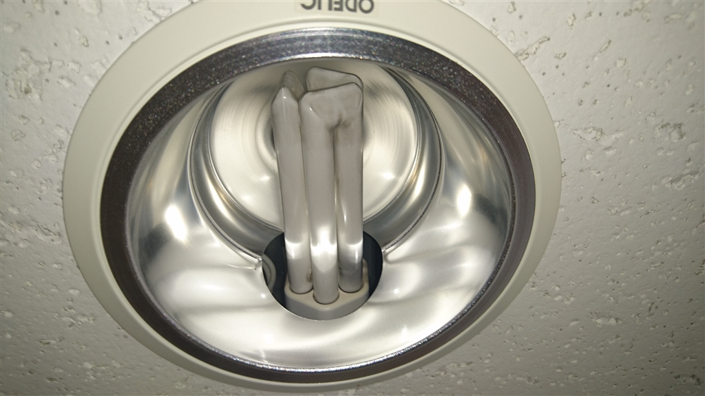 価格.com - 三菱電機 BB・3Triple FHT32EX-N ポテトグラタンさんのレビュー・評価投稿画像・写真「今や特殊な蛍光灯ですね」[348975]