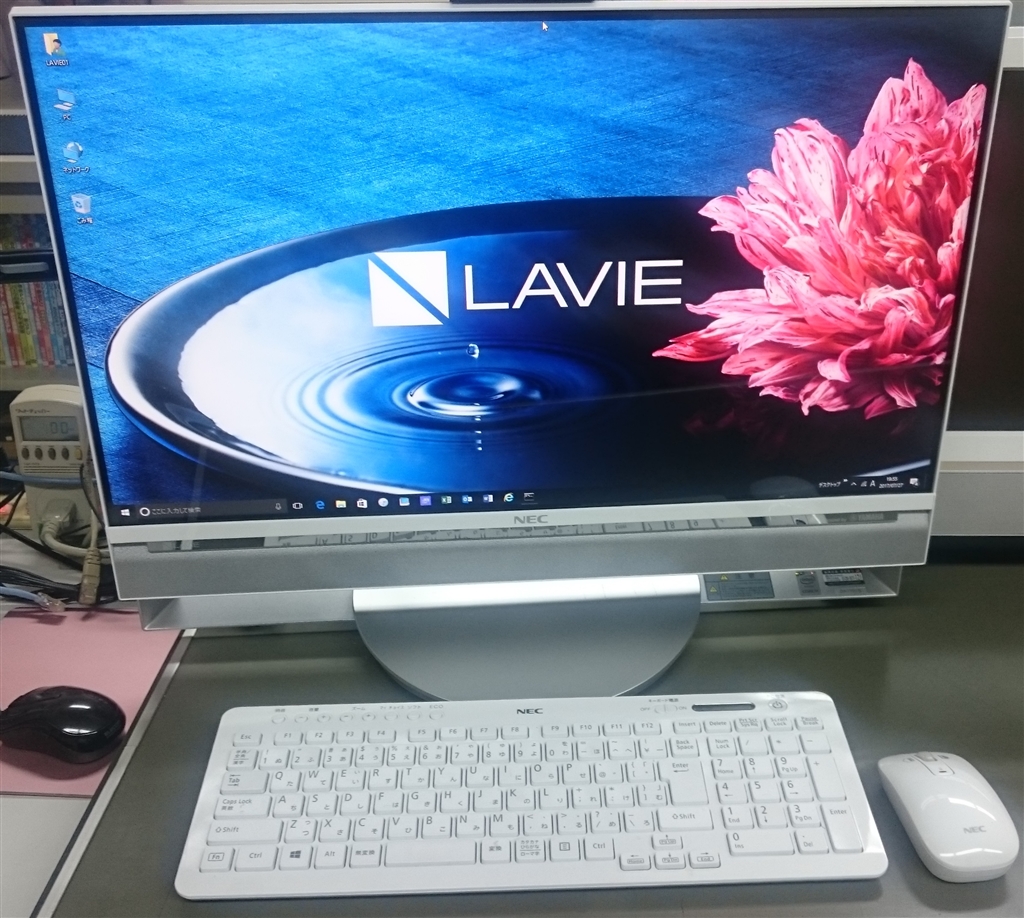 価格.com - 『フレームレス液晶でスッキリ・シャープな印象』NEC LAVIE Desk All-in-one DA770/BAW PC-DA770BAW [ファインホワイト ...