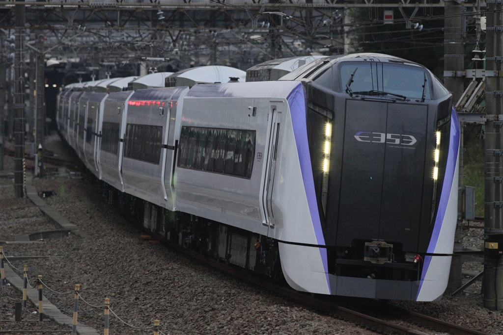 価格.com - 『E353のLEDを拾う。進行方向と撮影角度が開いていてもゴーストが。』CANON EF200mm F2.8L II USM ラーメンのびちゃうさんのレビュー・評価投稿画像 ...