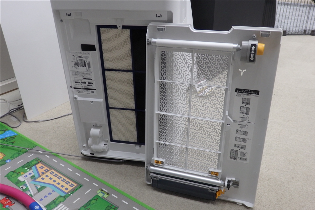 価格.com - 『背面にはプレフィルターの自動お掃除機能を搭載』シャープ KI-JP100 神野恵美さんのレビュー・評価投稿画像・写真「犬猫も喜ぶ!? ペット用自動運転モード搭載のシャープ最 ...