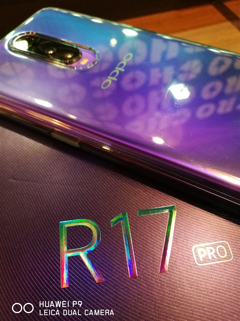 価格.com - 『付属品のカバーを付けた感じ』OPPO R17 Pro SIMフリー [ミストグラデーション] icemicさんのレビュー ...