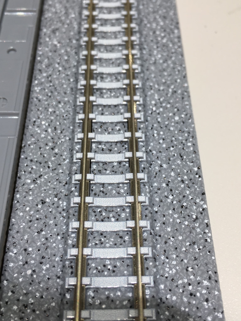 価格.com - 『PC枕木』トミーテック ワイドPCレールS140-WP(F)(4本セット) 1761 MA★RSさんのレビュー・評価投稿画像・写真「ワイドPCの標準直線レール」[445809]