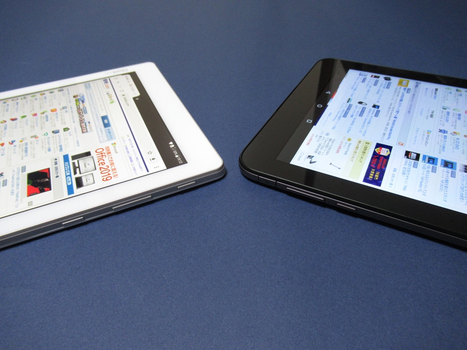 価格.com - 『Qua tab QZ10(右)は角の丸みが広く、ブルーライトが強いです』京セラ Qua tab QZ10 au [オリーブ ...