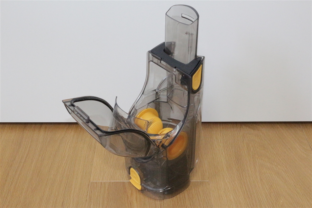 価格.com - 『ゴミ捨てもカップ取り外しも1ボタンで操作可能なカンタン仕様』Shark CH901J 関口 寿さんのレビュー・評価投稿画像 ...