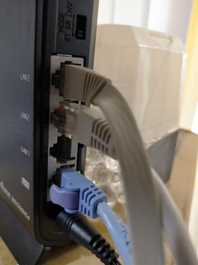 価格.com - 『下から電源、WAN、LAN1から3、切替スイッチ。』NEC Aterm WG1200HS4 PA-WG1200HS4 ...