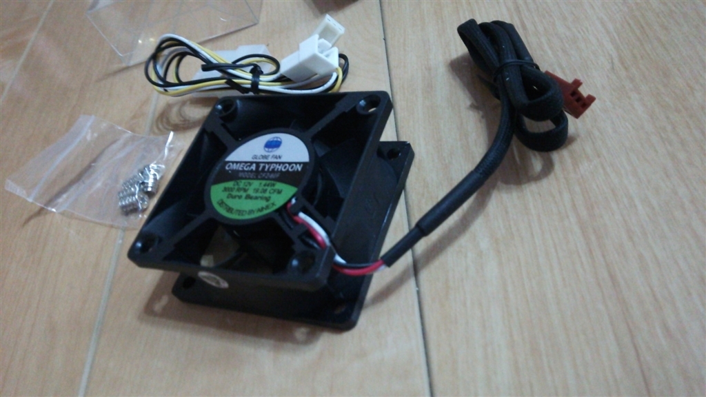 価格.com - 『3pin。分厚い。』AINEX Omega Typhoon 60mm CFZ-60F まぐたろうさんのレビュー・評価投稿画像・写真「分厚い。しかし3000rpmだけあって ...