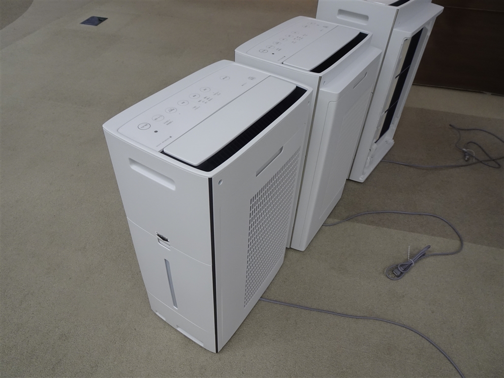 価格.com - 『背面の違い。手前からPX-70、PX-75、PX-100』シャープ KI-PX70-W [ホワイト系] 神野恵美さんの ...