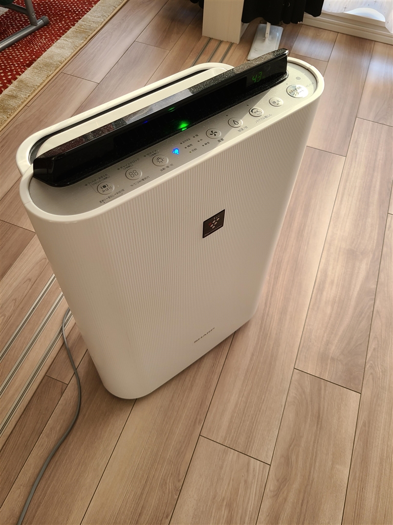 価格.com - シャープ KC-E50-W [ホワイト系] かにかにかにかにさんのレビュー・評価投稿画像・写真「静音性は高いです」[630304]