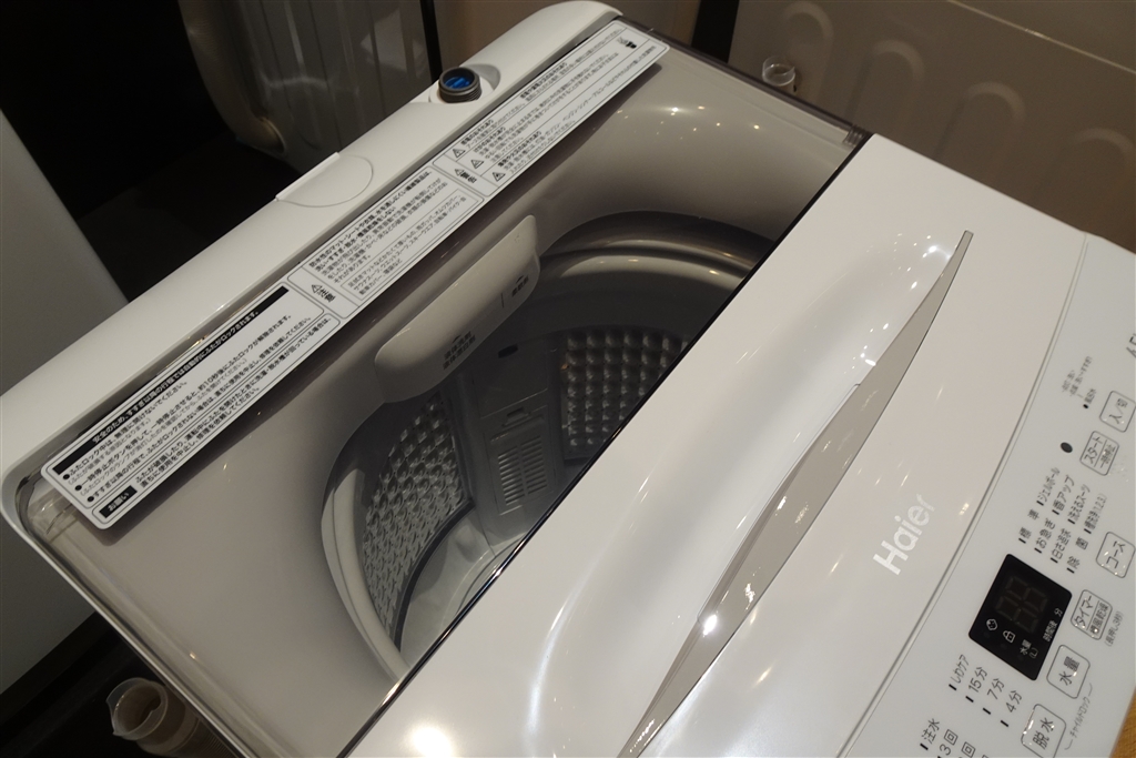 価格.com - 『フタの半分が半透明で洗濯中の様子を確認できる』ハイアール JW-U45A-W [ホワイト] 神野恵美さんのレビュー・評価投稿画像・写真「シンプル＆王道を行くハイアールの縦型 ...