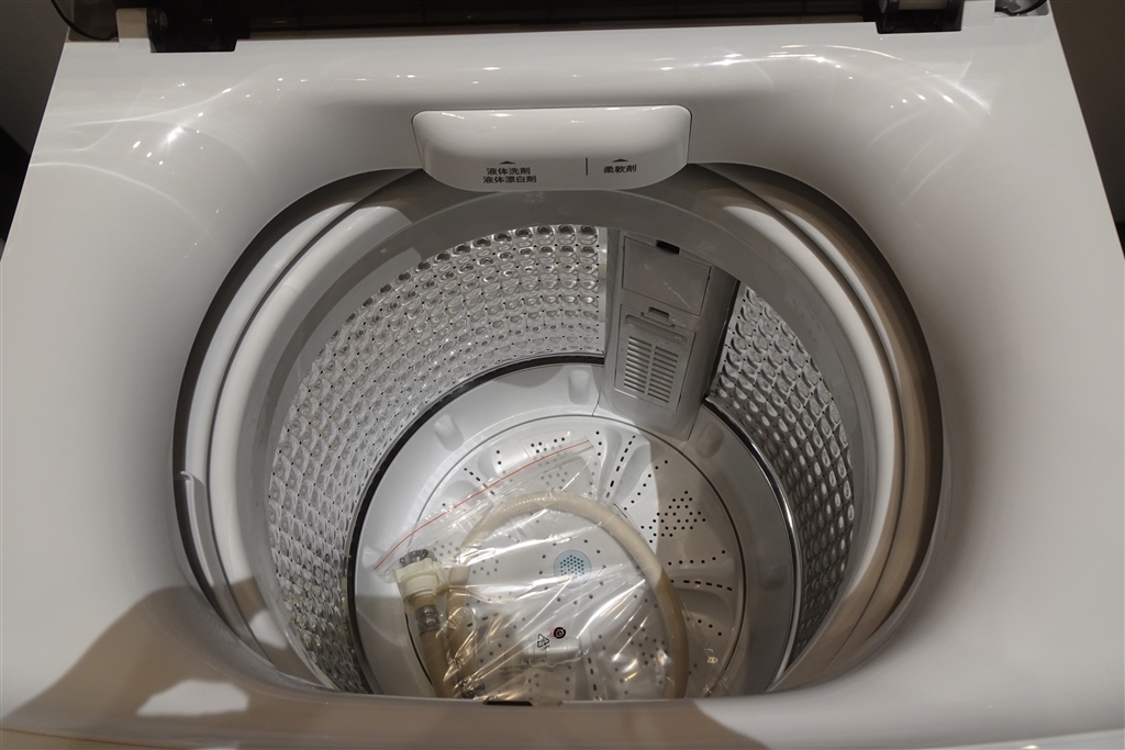 価格.com - 『洗濯槽内部』ハイアール JW-U45A-W [ホワイト] 神野恵美さんのレビュー・評価投稿画像・写真「シンプル＆王道を行くハイアールの縦型洗濯機」[650149]