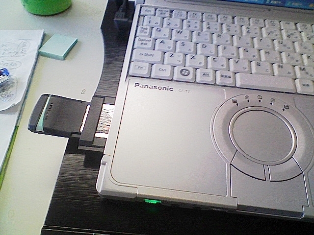 価格.com - docomo F-06C まぐたろうさんのレビュー・評価投稿画像・写真「単体のバッテリーを気にしなくてよかったのが ...