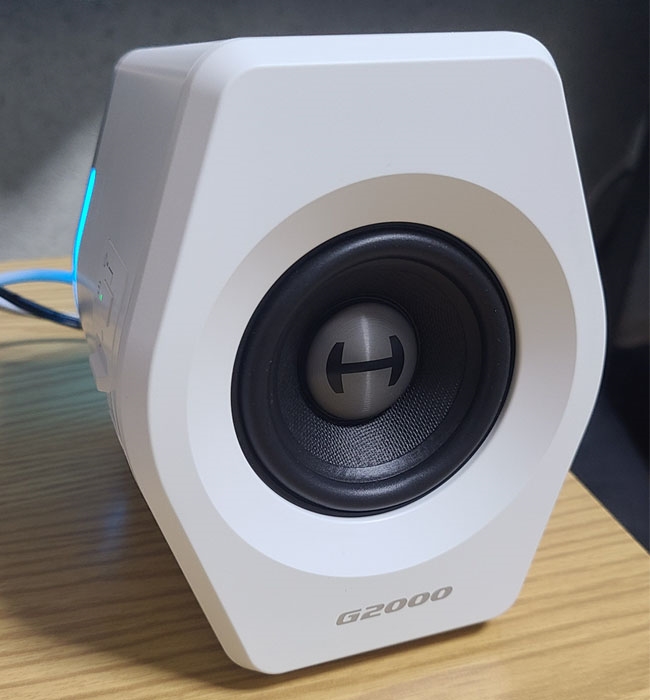 価格.com - 『正面』Edifier HECATE ED-G2000-WH [ホワイト] しんいちろーさんのレビュー・評価投稿画像・写真「重低音が出ない」[672116]