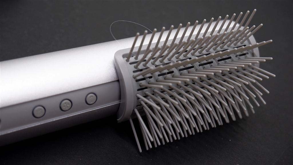 価格.com - 『ブラシ形状のアタッチメント。マグネット装着。』cado baton BD-S1-SS [シルバー] 多賀一晃さんのレビュー・評価投稿画像・写真「完成後の高いドライヤー。見た ...