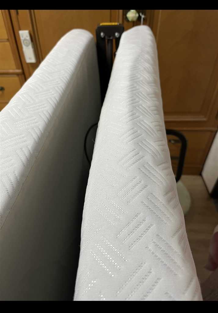 価格.com - 『ずれ込んだ合わせ目のスポンジクッション』アイリスオーヤマ 折りたたみ電動リクライニングベッド OTB-BDH シングル tatamikoboさんのレビュー・評価投稿画像 ...