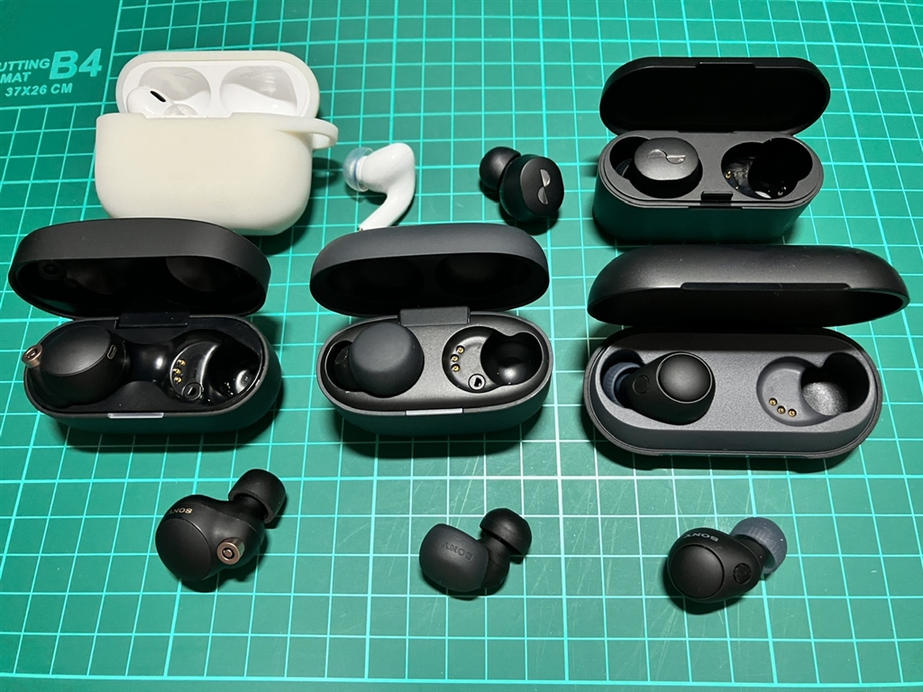 価格.com - 『手前左からXM4、 LinkBuds S、当機。奥左がAirPods pro2、nura buds2。』SONY WF-C700N (B) [ブラック] xuqnkheb ...