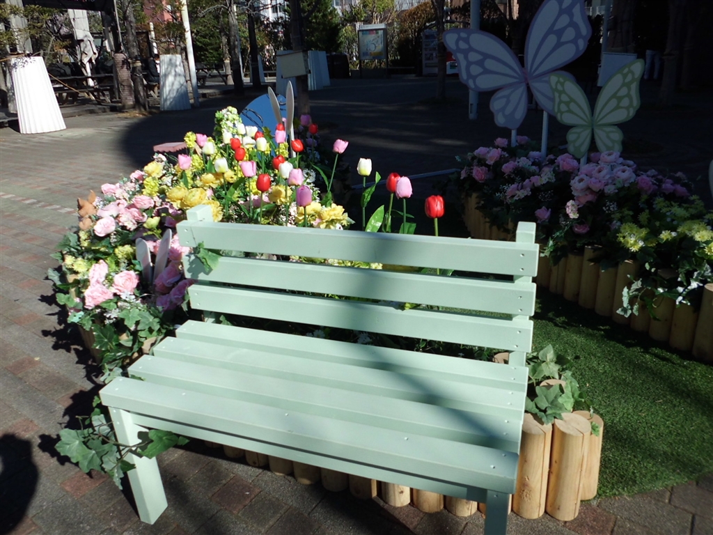 価格.com - EXEMODE DC500 ハローキティ 明智光五郎さんのレビュー・評価投稿画像・写真「大きな液晶モニターで撮影も画像チェックも楽々！」[693550]