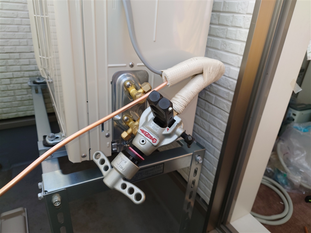 価格.com - 『【DIY】フレア加工』三菱電機 霧ヶ峰 MSZ-ZXV5623S-W [ピュアホワイト] GOLDJPさんのレビュー・評価投稿画像・写真「三階の暑い部屋へ設置」[693870]