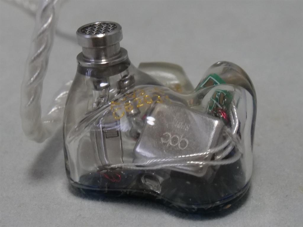 価格.com - 『ドライバーにqdcの文字』qdc Anole V3 II-S QDC-ANOLE-V3II-S 鴻池賢三さんのレビュー・評価投稿画像・写真「ピュアBAマルチ。4種類の ...