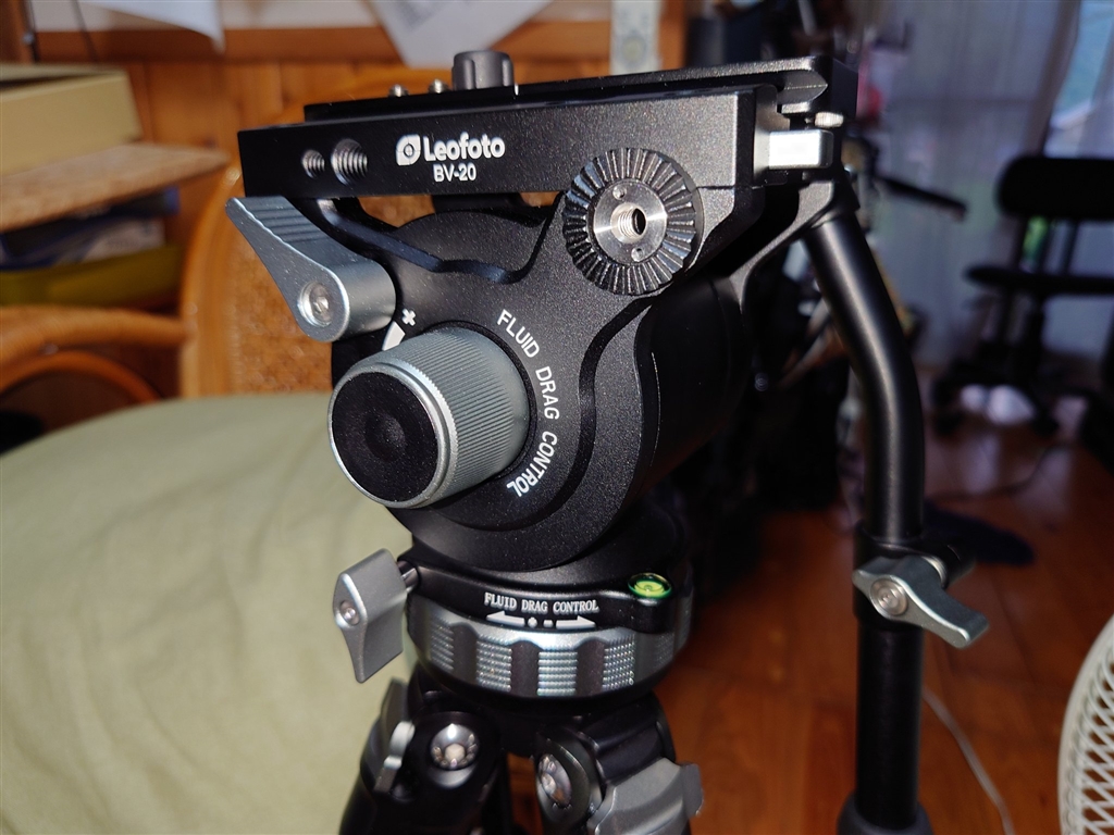 価格.com - Leofoto BV-20 yoshihiro55さんのレビュー・評価投稿画像・写真「カウンターバランスとチルトロックノブが使いやすい」[712167]