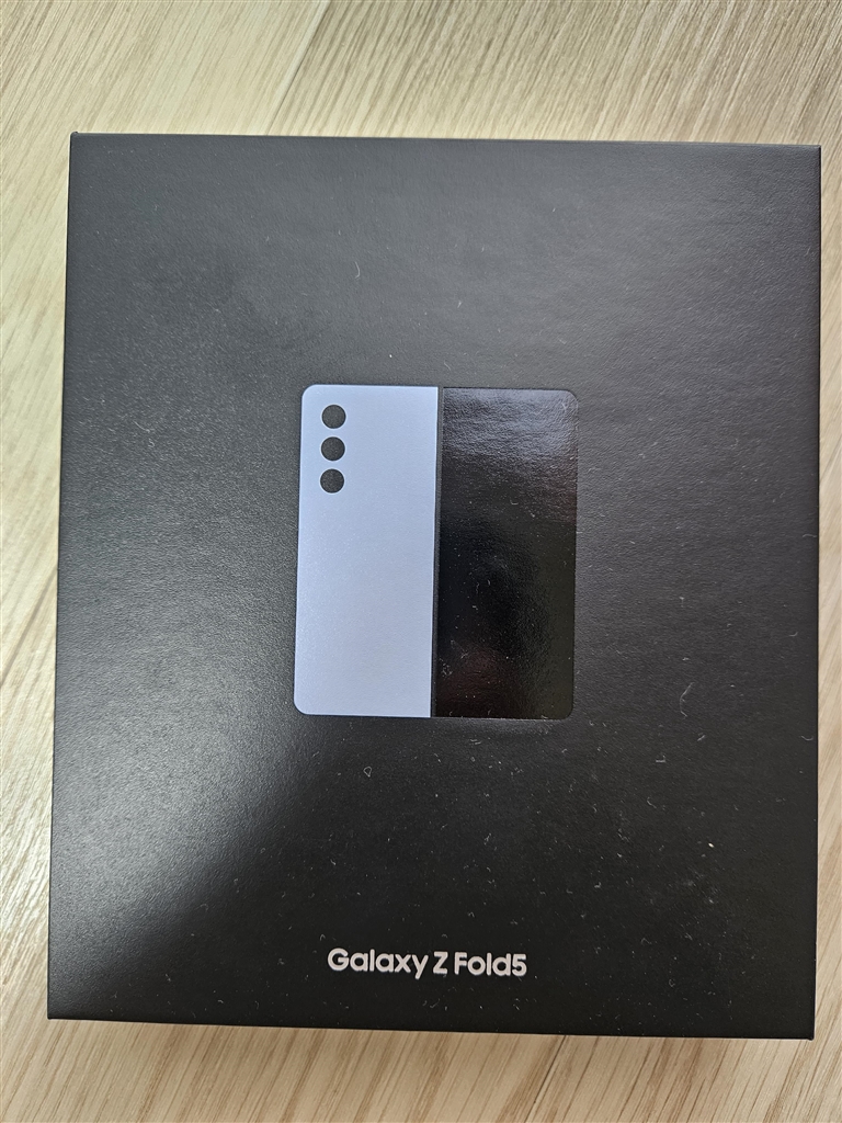 価格.com - 『今まで一番気に入りなデザイン』サムスン Galaxy Z Fold5 SCG22 256GB au [アイシー ブルー ...