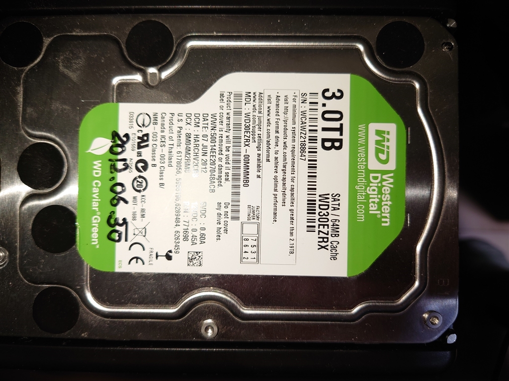 価格.com - 『画像④ レビューにも記載している10年経過したWD製3TBハードディスク』WESTERN DIGITAL WD30EFAX ...