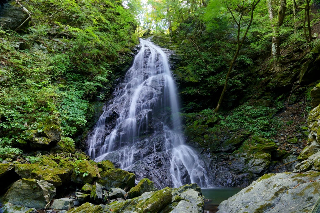 価格.com - 『滝に使ってみました。出来不出来は別として写りは満足です。』TAMRON 17-70mm F/2.8 Di III-A VC ...