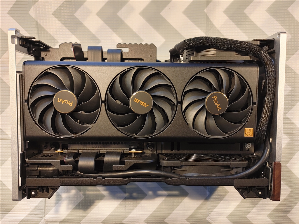 価格.com - 『GPU側』Fractal Design Terra FD-C-TER1N-02 [シルバー] インテル例さんのレビュー ...