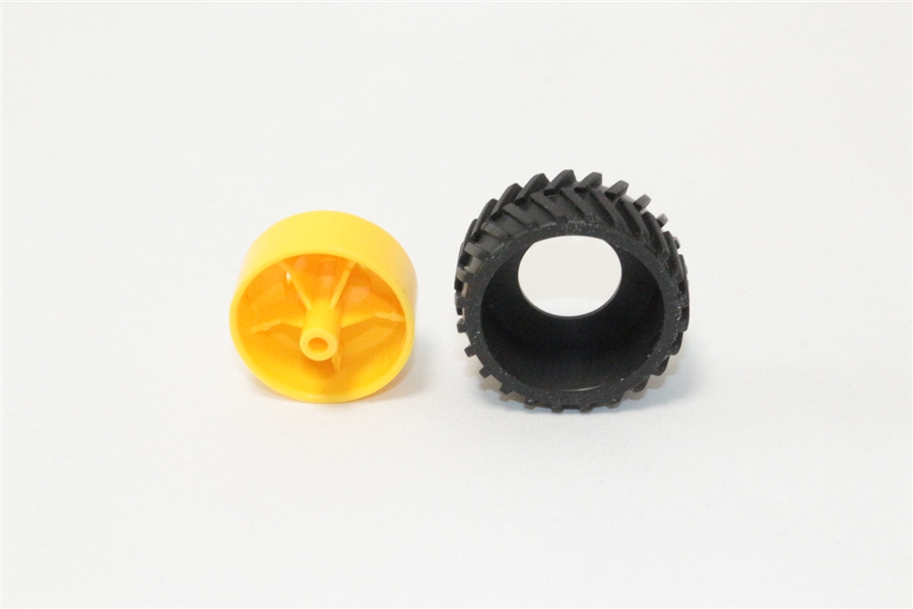 価格.com - 『タイヤもホイールもそのまま使える一体成型。接着剤なしでも空回りしなかった』タミヤ 楽しい工作 70101 トラックタイヤ(36mm) 関口 寿さんのレビュー・評価投稿画像 ...