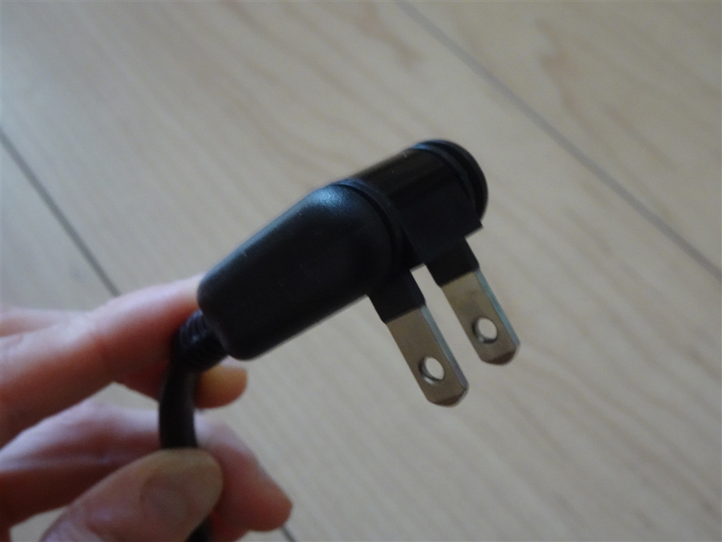 価格.com - 『コンセントプラグは「絶縁キャップ」付き。角度を自由に変えられる』エレコム T-KM01-2620BK 神野恵美さんの ...