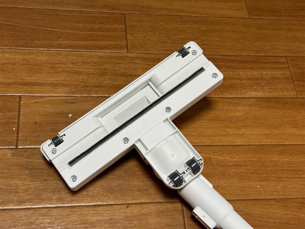 価格.com - 『フロアヘッドは 回転ブラシなどがない吸引タイプ』アイリスオーヤマ HCD-22M-W [ホワイト] コヤマタカヒロさんのレビュー・評価投稿画像・写真「マルチツールが付属して ...