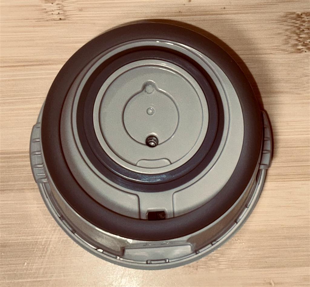 価格.com - 『フタ。裏側から見たところ。厚みがある。』タイガー魔法瓶 QUICK&SAFE+ PTV-A080-CB [ブロンドベージュ] 多賀一晃さんのレビュー・評価投稿画像・写真 ...