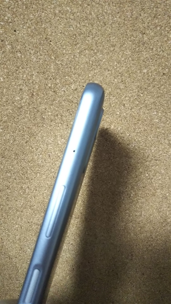 価格.com - 『カメラ部分のふちが僅かに出っ張ってます。』FCNT arrows We2 Plus M06 SIMフリー [スレートグレイ ...