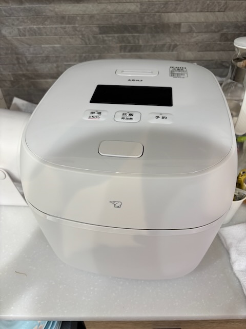 価格.com - 象印 炎舞炊き NW-FC18-WZ [絹白] utlionさんのレビュー・評価投稿画像・写真「内釜に深刻な焦げ付き」[768179]