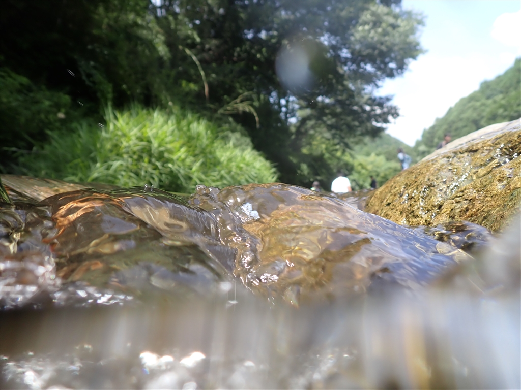 価格.com - 『息子が楽しそうに撮っていました』OMデジタルソリューションズ OM SYSTEM Tough TG-7 [レッド] トロイ ...