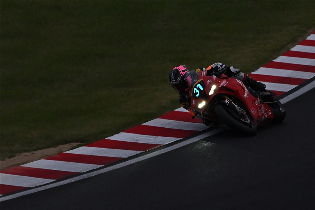 価格.com - 『APS-Cサイズでクロップ撮影 900mm相当』ニコン NIKKOR Z 180-600mm f/5.6-6.3 VR ...