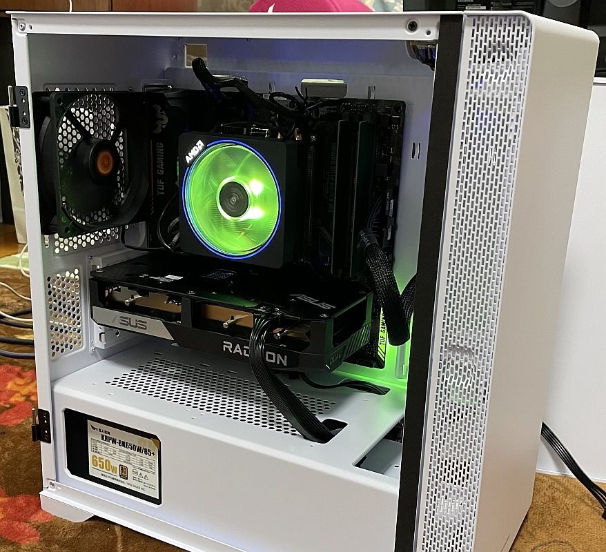 白く、静かで、普通以上に冷える。』 DEEPCOOL AK400 WH R-AK400 白く、静かで、普通以上に冷える。』 DEEPCOOL AK400 WH R-AK400